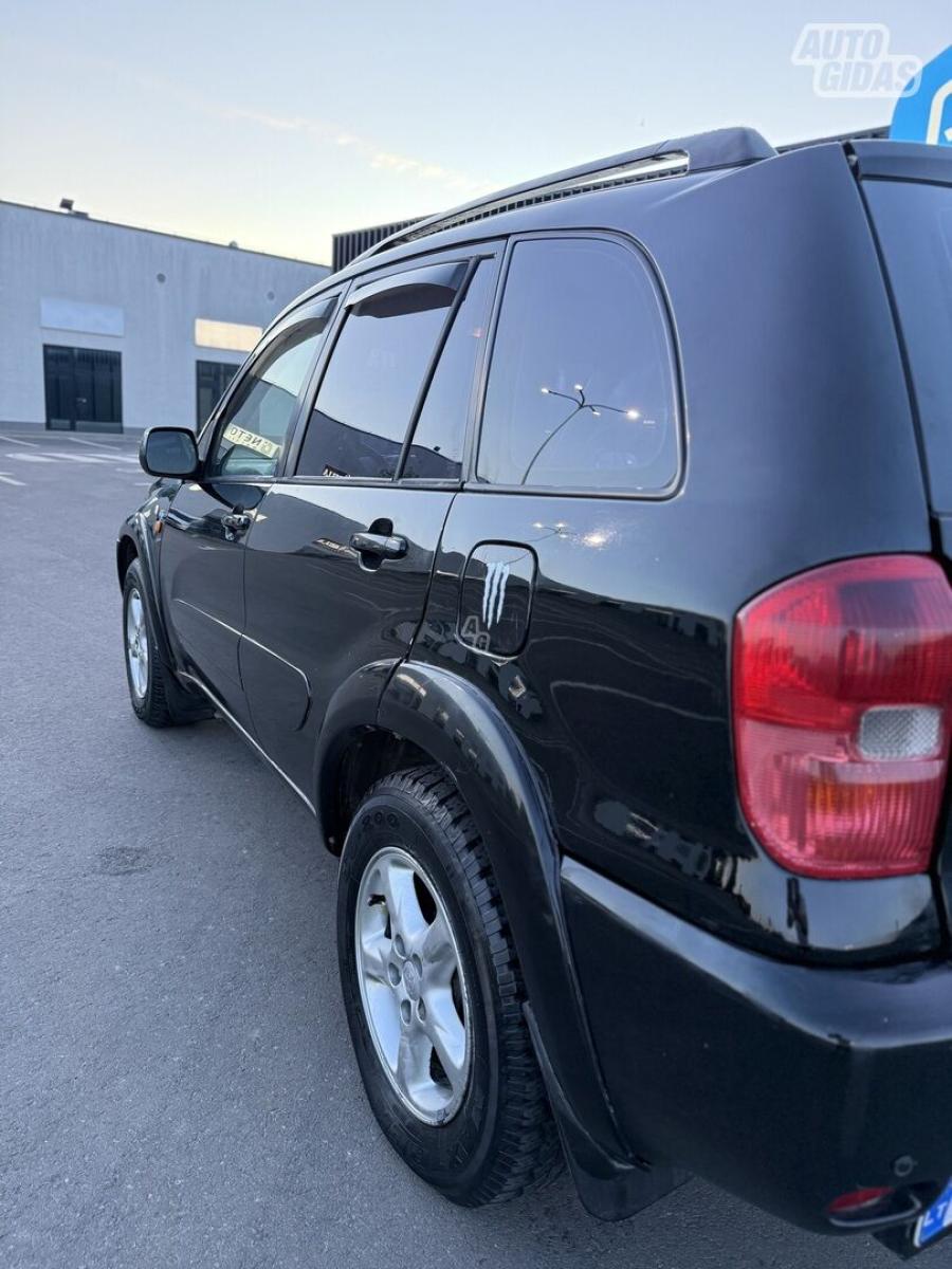 Toyota RAV4 2006 in Kaunas, with an engine capacity of 2.00 L and mileage of 320 thousand km for 2800 €, photo 7 on AUTOMOTO.COM.LV