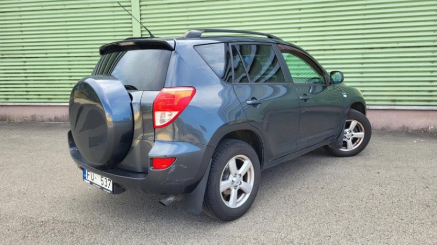 Тойота РАВ 4 2006 в Рига, объемом двигателя 2.20 л и пробегом 185 тыс. км за 3690 €, фото 7 на AUTOMOTO.COM.LV