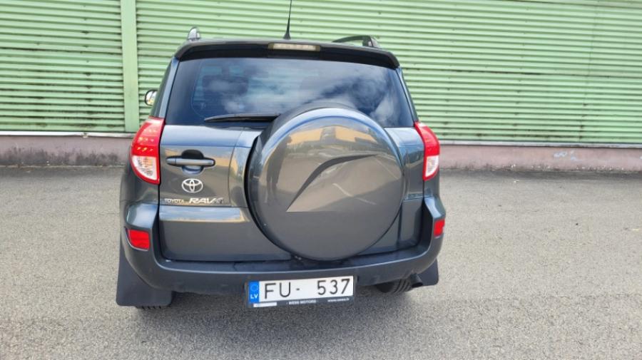 Тойота РАВ 4 2006 в Рига, объемом двигателя 2.20 л и пробегом 185 тыс. км за 3690 €, фото 10 на AUTOMOTO.COM.LV