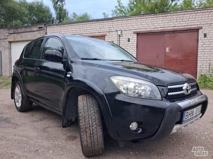 Тойота РАВ 4 2006 в Вильнюс, объемом двигателя 2.20 л и пробегом 278 тыс. км за 1950 €, фото 8 на AUTOMOTO.COM.LV