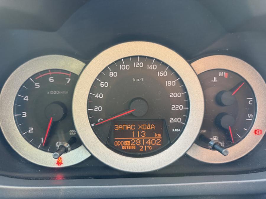 Toyota RAV4 2006 Tallina, ar dzinēja tilpumu 2.20 L un nobraukumu 279 tūkst. km par 3950 €, foto 11 vietnē AUTOMOTO.COM.LV