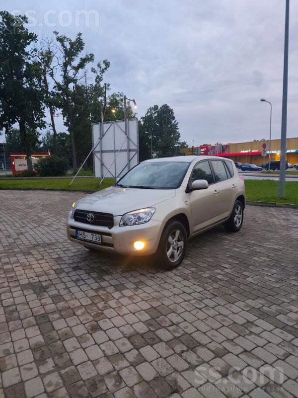 Toyota RAV4 2006 Jūrmala, ar dzinēja tilpumu 2.20 L un nobraukumu 384 tūkst. km par 3777 €, foto 1 vietnē AUTOMOTO.COM.LV