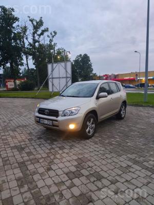 Toyota RAV4 2006 Jūrmala, ar dzinēja tilpumu 2.20 L un nobraukumu 384 tūkst. km par 3777 €, foto  vietnē AUTOMOTO.COM.LV