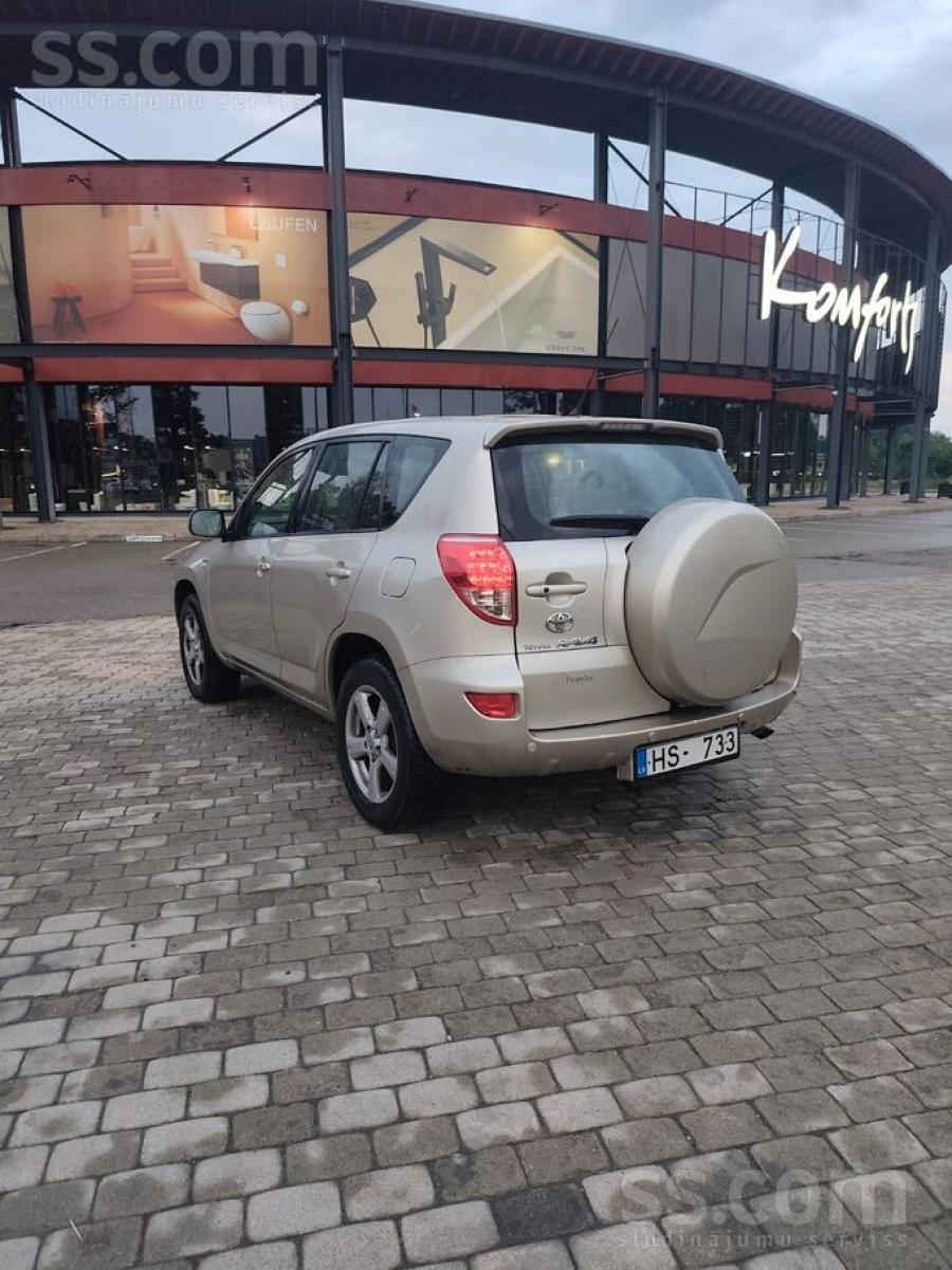 Toyota RAV4 2006 Jūrmala, ar dzinēja tilpumu 2.20 L un nobraukumu 384 tūkst. km par 3777 €, foto 3 vietnē AUTOMOTO.COM.LV