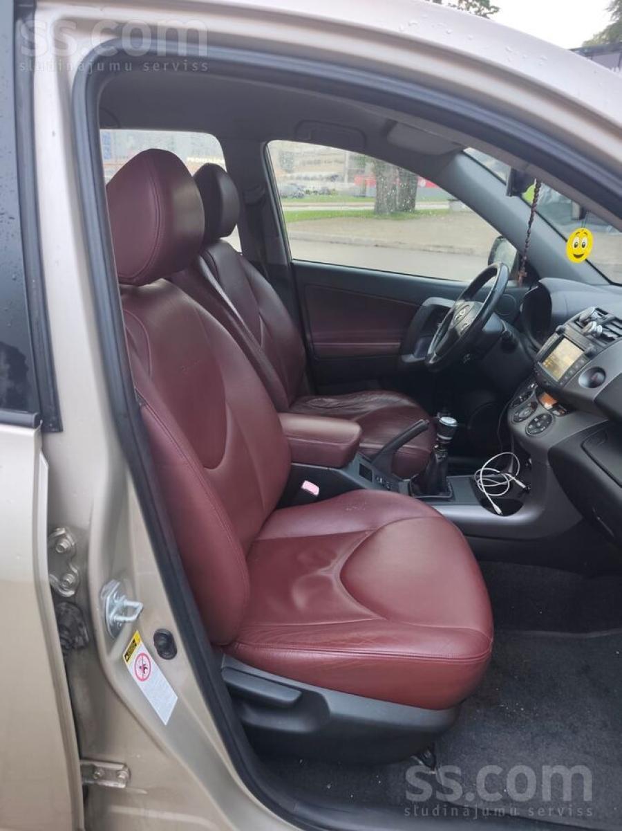 Toyota RAV4 2006 Jūrmala, ar dzinēja tilpumu 2.20 L un nobraukumu 384 tūkst. km par 3777 €, foto 9 vietnē AUTOMOTO.COM.LV