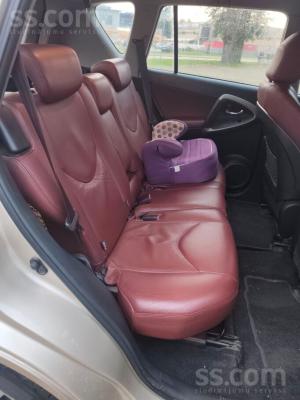 Toyota RAV4 2006 Jūrmala, ar dzinēja tilpumu 2.20 L un nobraukumu 384 tūkst. km par 3777 €, foto 10 vietnē AUTOMOTO.COM.LV