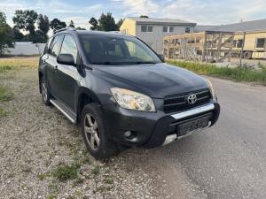 Toyota RAV4 2006 Viļņa, ar dzinēja tilpumu 2.20 L un nobraukumu 345 tūkst. km par 2650 €, foto 3 vietnē AUTOMOTO.COM.LV