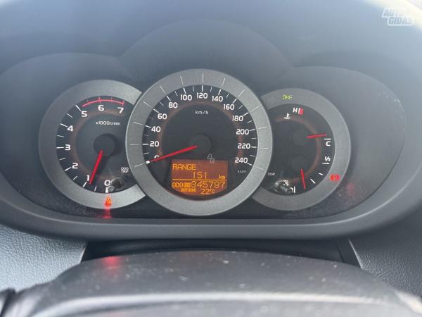 Toyota RAV4 2006 Viļņa, ar dzinēja tilpumu 2.20 L un nobraukumu 345 tūkst. km par 2650 €, foto 9 vietnē AUTOMOTO.COM.LV