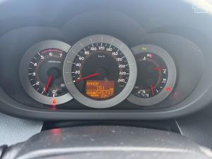 Toyota RAV4 2006 Viļņa, ar dzinēja tilpumu 2.20 L un nobraukumu 345 tūkst. km par 2650 €, foto 10 vietnē AUTOMOTO.COM.LV