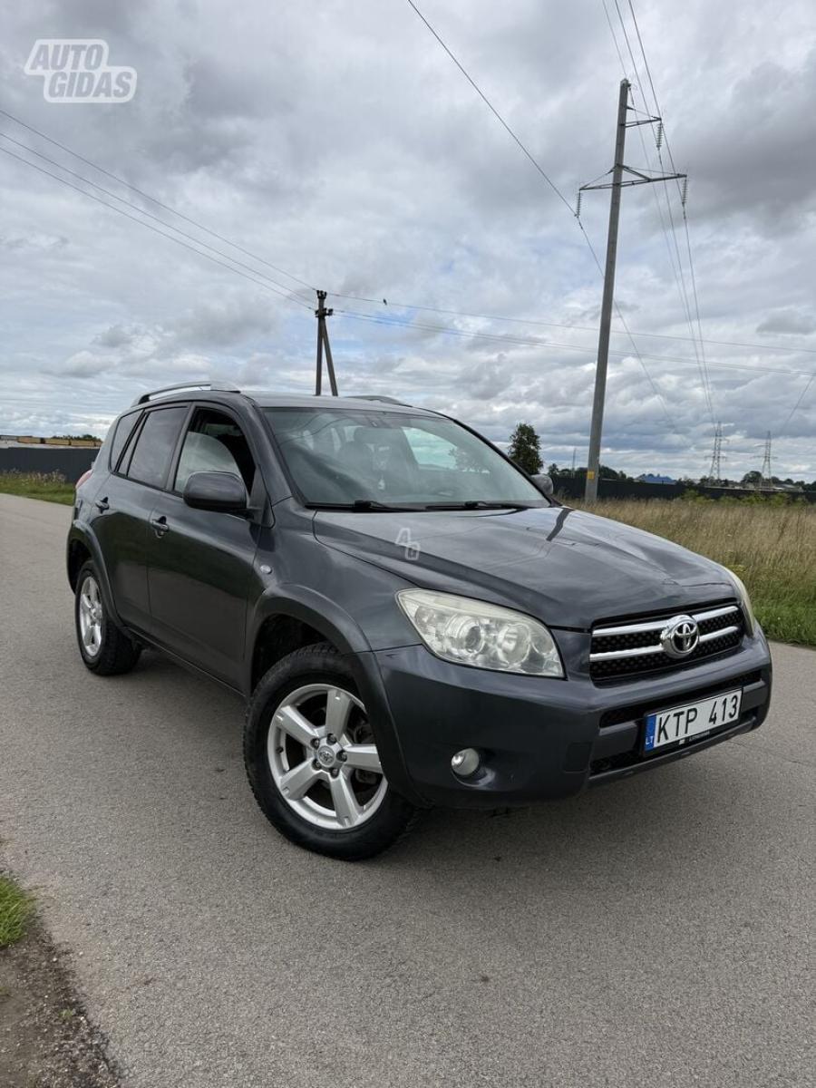 Toyota RAV4 2006 in Marijampole, with an engine capacity of 2.20 L and mileage of 329 thousand km for 1700 €, photo 1 on AUTOMOTO.COM.LV