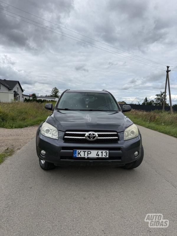 Toyota RAV4 2006 Marijampole, ar dzinēja tilpumu 2.20 L un nobraukumu 329 tūkst. km par 1700 €, foto 2 vietnē AUTOMOTO.COM.LV