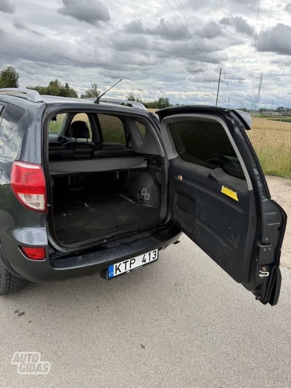 Toyota RAV4 2006 Marijampole, ar dzinēja tilpumu 2.20 L un nobraukumu 329 tūkst. km par 1700 €, foto 9 vietnē AUTOMOTO.COM.LV