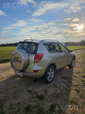 Toyota RAV4 2006 Jēkabpils, ar dzinēja tilpumu 2.00 L un nobraukumu 0 tūkst. km par 2750 €, foto 5 vietnē AUTOMOTO.COM.LV