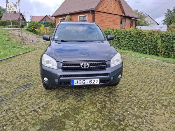 Toyota RAV4 2006 Ariogala, ar dzinēja tilpumu 2.20 L un nobraukumu 292 tūkst. km par 2950 €, foto 6 vietnē AUTOMOTO.COM.LV