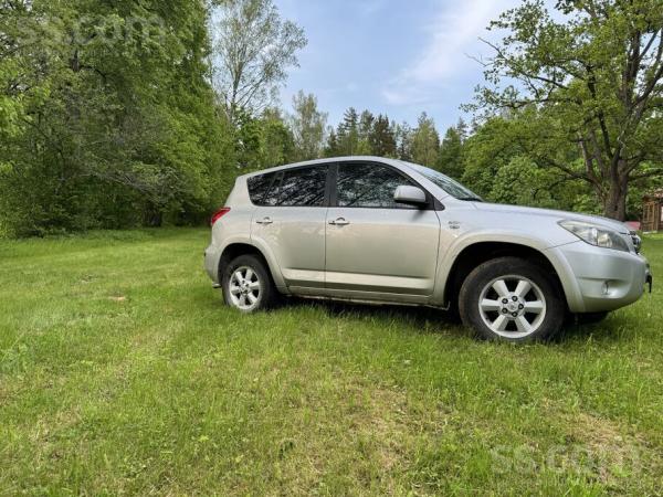Toyota RAV4 2007 Rīga, ar dzinēja tilpumu 2.20 L un nobraukumu 240 tūkst. km par 1800 €, foto 2 vietnē AUTOMOTO.COM.LV