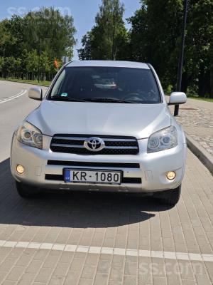 Toyota RAV4 2007 in Bauska, with an engine capacity of 2.20 L and mileage of 317 thousand km for 3800 €, photo 4 on AUTOMOTO.COM.LV