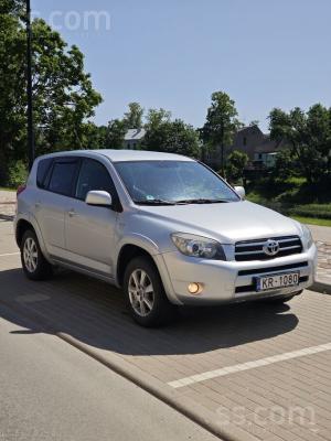 Toyota RAV4 2007 in Bauska, with an engine capacity of 2.20 L and mileage of 317 thousand km for 3800 €, photo 5 on AUTOMOTO.COM.LV