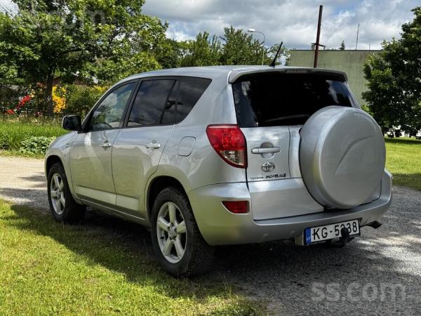 Toyota RAV4 2007 Kuldīga, ar dzinēja tilpumu 2.20 L un nobraukumu 328 tūkst. km par 4500 €, foto 2 vietnē AUTOMOTO.COM.LV