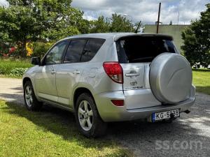 Toyota RAV4 2007 Kuldīga, ar dzinēja tilpumu 2.20 L un nobraukumu 328 tūkst. km par 4500 €, foto 2 vietnē AUTOMOTO.COM.LV