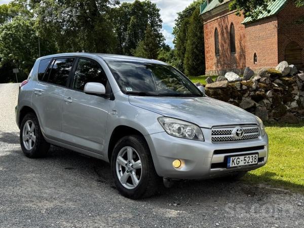 Toyota RAV4 2007 Kuldīga, ar dzinēja tilpumu 2.20 L un nobraukumu 328 tūkst. km par 4500 €, foto 4 vietnē AUTOMOTO.COM.LV
