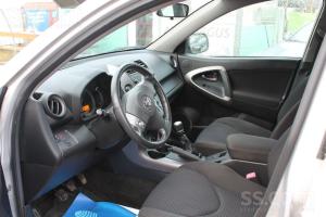 Toyota RAV4 2007 in Daugavpils, with an engine capacity of 2.20 L and mileage of 183 thousand km for 4290 €, photo 15 on AUTOMOTO.COM.LV