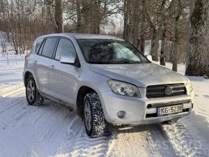 Toyota RAV4 2007 Kuldīga, ar dzinēja tilpumu 2.20 L un nobraukumu 338 tūkst. km par 2100 €, foto  vietnē AUTOMOTO.COM.LV