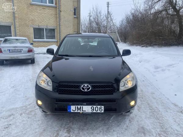 Toyota RAV4 2007 in Kelme, with an engine capacity of 2.20 L and mileage of 250 thousand km for 4200 €, photo 1 on AUTOMOTO.COM.LV