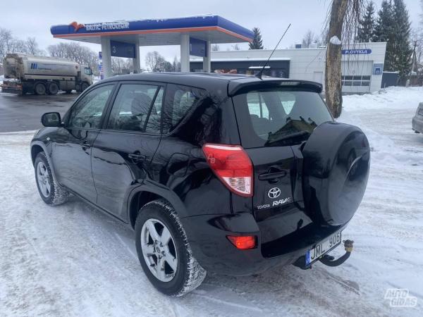Toyota RAV4 2007 in Kelme, with an engine capacity of 2.20 L and mileage of 250 thousand km for 4200 €, photo 5 on AUTOMOTO.COM.LV