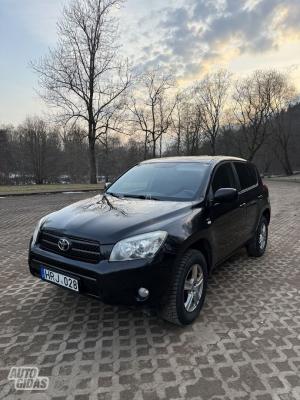 Toyota RAV4 2007 Viļņa, ar dzinēja tilpumu 2.20 L un nobraukumu 431 tūkst. km par 2550 €, foto 5 vietnē AUTOMOTO.COM.LV