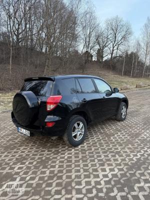 Toyota RAV4 2007 Viļņa, ar dzinēja tilpumu 2.20 L un nobraukumu 431 tūkst. km par 2550 €, foto 6 vietnē AUTOMOTO.COM.LV