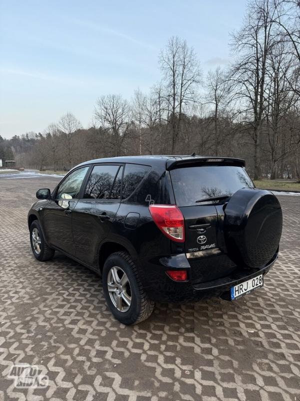 Toyota RAV4 2007 in Vilnius, with an engine capacity of 2.20 L and mileage of 431 thousand km for 2550 €, photo 7 on AUTOMOTO.COM.LV
