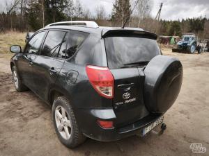 Toyota RAV4 2007 Viļņa, ar dzinēja tilpumu 2.20 L un nobraukumu 289 tūkst. km par 2150 €, foto 4 vietnē AUTOMOTO.COM.LV