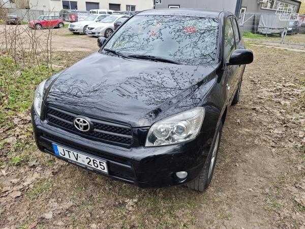 Toyota RAV4 2007 Viļņa, ar dzinēja tilpumu 2.20 L un nobraukumu 236 tūkst. km par 3650 €, foto 1 vietnē AUTOMOTO.COM.LV