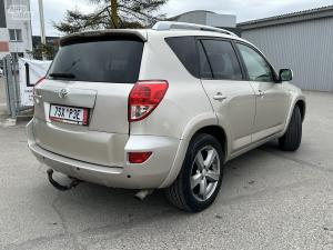 Toyota RAV4 2007 Marijampole, ar dzinēja tilpumu 2.20 L un nobraukumu 300 tūkst. km par 3299 €, foto 8 vietnē AUTOMOTO.COM.LV