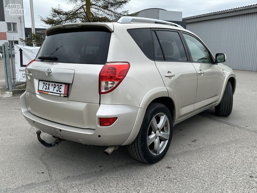 Toyota RAV4 2007 Marijampole, ar dzinēja tilpumu 2.20 L un nobraukumu 300 tūkst. km par 3299 €, foto 8 vietnē AUTOMOTO.COM.LV