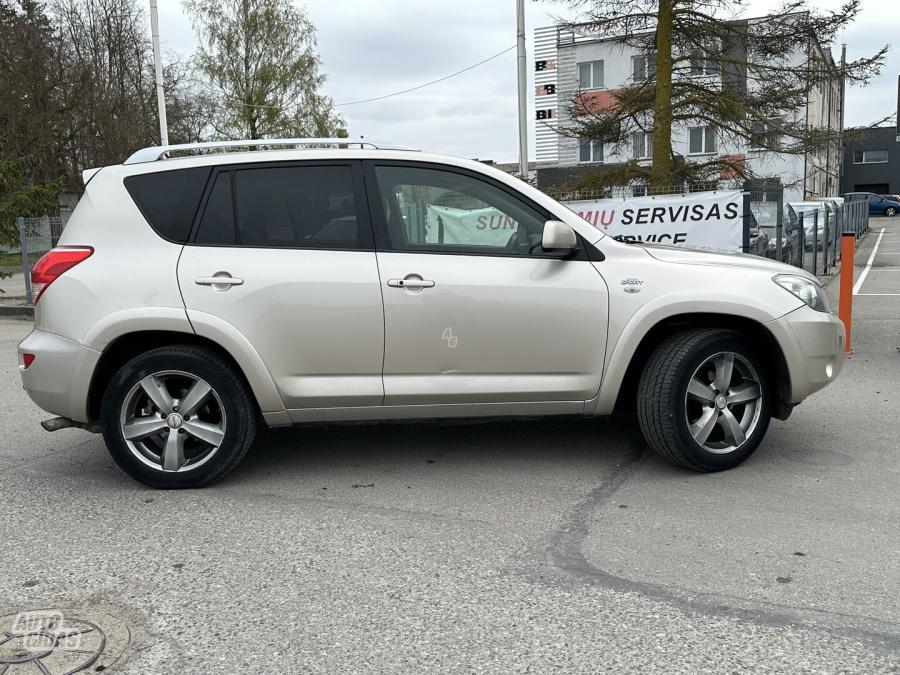 Toyota RAV4 2007 Marijampole, ar dzinēja tilpumu 2.20 L un nobraukumu 300 tūkst. km par 3299 €, foto 9 vietnē AUTOMOTO.COM.LV