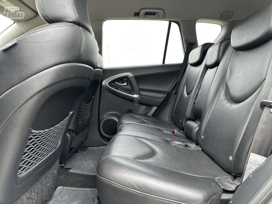 Toyota RAV4 2007 Marijampole, ar dzinēja tilpumu 2.20 L un nobraukumu 300 tūkst. km par 3299 €, foto 28 vietnē AUTOMOTO.COM.LV