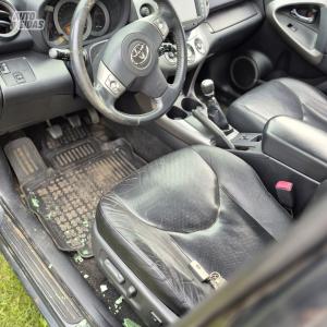 Toyota RAV4 2007 in Vilnius, with an engine capacity of 2.20 L and mileage of 230 thousand km for 1650 €, photo 10 on AUTOMOTO.COM.LV