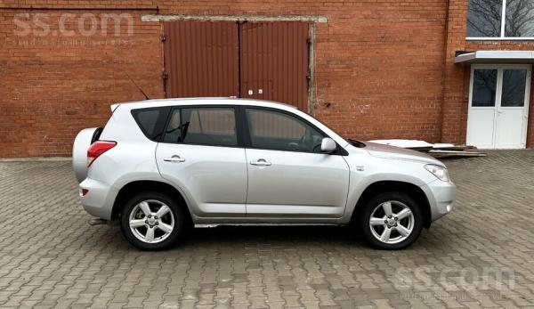 Toyota RAV4 2007 Rēzekne, ar dzinēja tilpumu 2.00 L un nobraukumu 487 tūkst. km par 2600 €, foto 4 vietnē AUTOMOTO.COM.LV