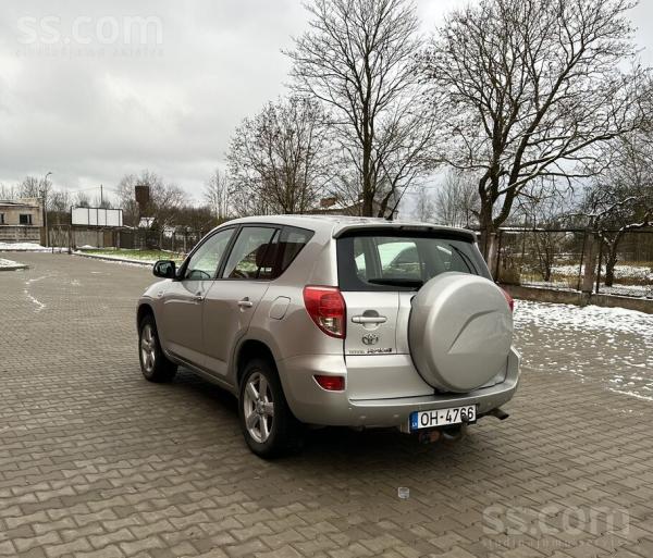 Toyota RAV4 2007 Rēzekne, ar dzinēja tilpumu 2.00 L un nobraukumu 487 tūkst. km par 2600 €, foto 6 vietnē AUTOMOTO.COM.LV