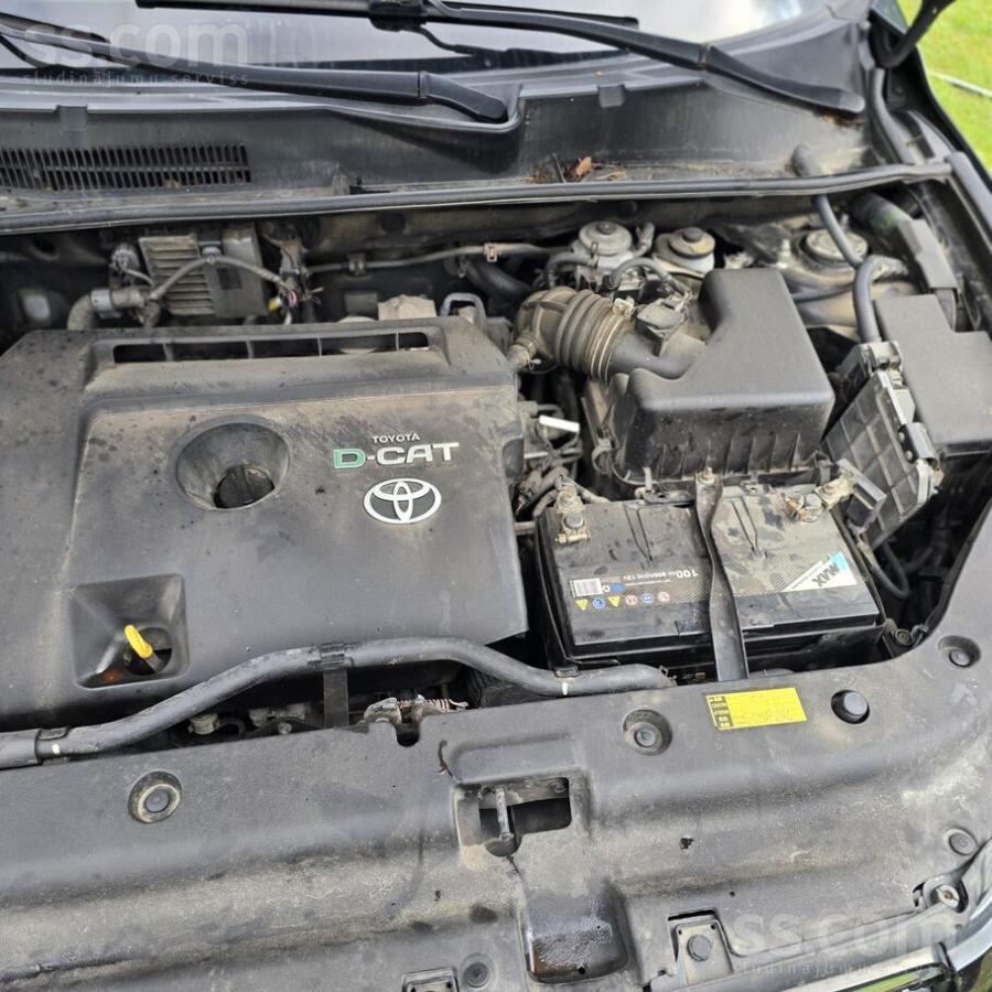Toyota RAV4 2007 in Riga, with an engine capacity of 2.20 L and mileage of 332 thousand km for 2000 €, photo 4 on AUTOMOTO.COM.LV