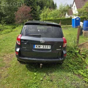 Toyota RAV4 2007 in Riga, with an engine capacity of 2.20 L and mileage of 332 thousand km for 2000 €, photo 5 on AUTOMOTO.COM.LV