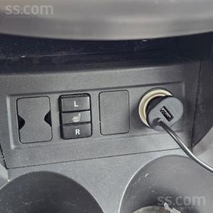 Toyota RAV4 2007 in Riga, with an engine capacity of 2.20 L and mileage of 332 thousand km for 2000 €, photo 10 on AUTOMOTO.COM.LV