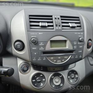 Toyota RAV4 2007 in Riga, with an engine capacity of 2.20 L and mileage of 332 thousand km for 2000 €, photo 12 on AUTOMOTO.COM.LV