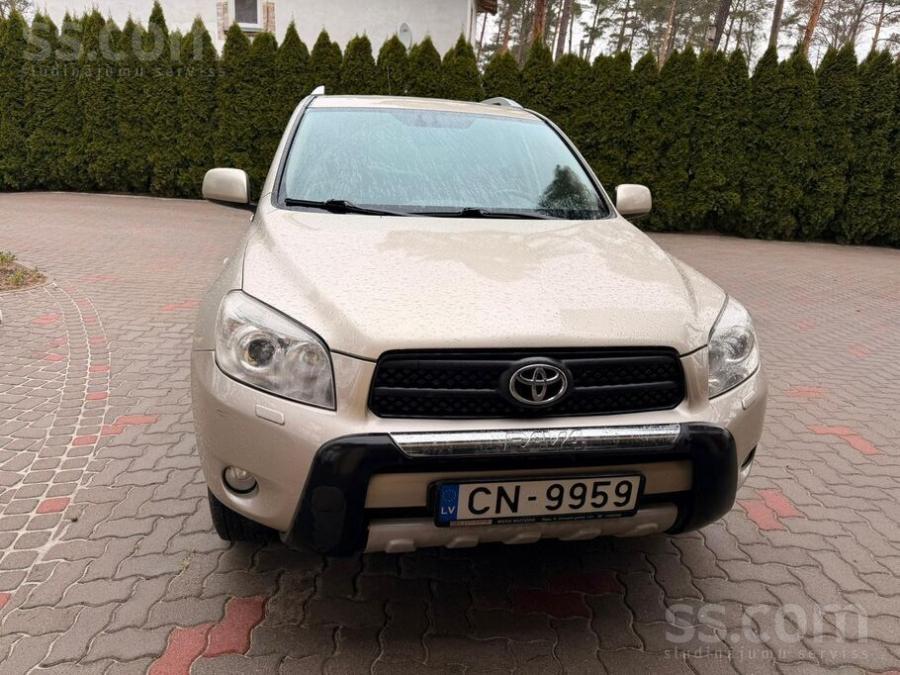 Тойота РАВ 4 2007 в Рига, объемом двигателя 2.00 л и пробегом 160 тыс. км за 4000 €, фото 1 на AUTOMOTO.COM.LV