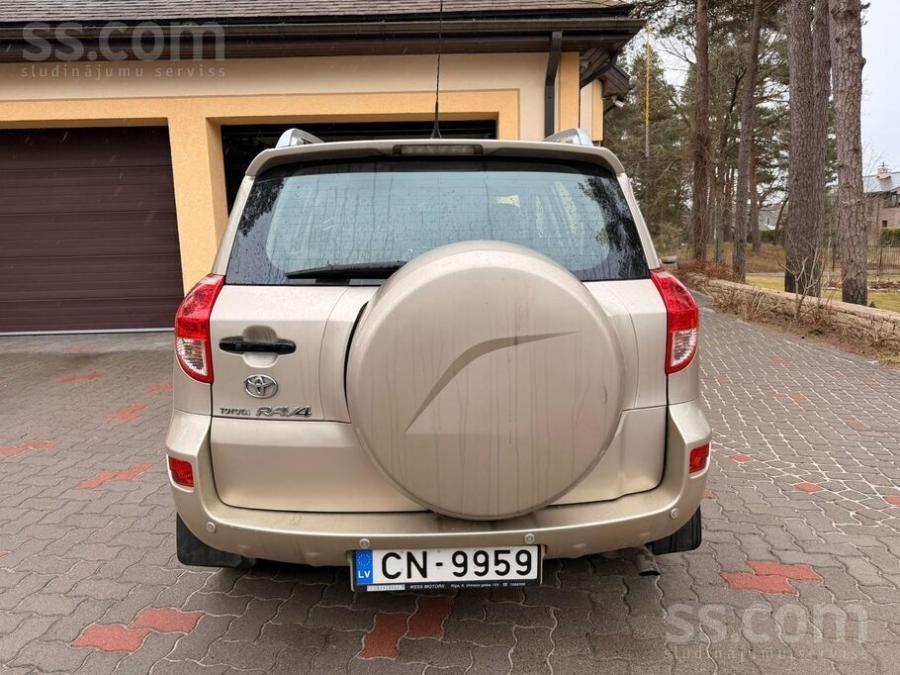 Тойота РАВ 4 2007 в Рига, объемом двигателя 2.00 л и пробегом 160 тыс. км за 4000 €, фото 4 на AUTOMOTO.COM.LV