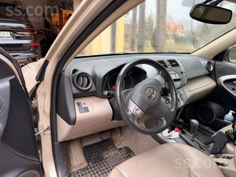 Тойота РАВ 4 2007 в Рига, объемом двигателя 2.00 л и пробегом 160 тыс. км за 4000 €, фото 6 на AUTOMOTO.COM.LV