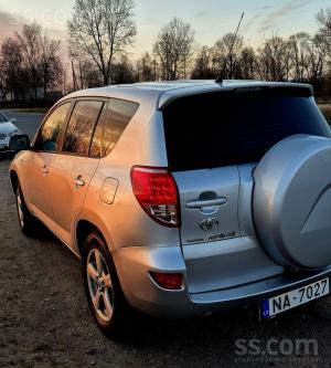 Тойота РАВ 4 2007 в Рига, объемом двигателя 2.20 л и пробегом 270 тыс. км за 4200 €, фото 4 на AUTOMOTO.COM.LV