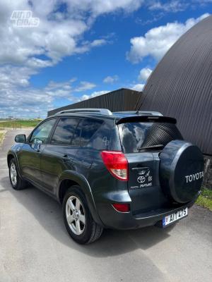 Toyota RAV4 2007 Marijampole, ar dzinēja tilpumu 2.20 L un nobraukumu 269 tūkst. km par 3500 €, foto 5 vietnē AUTOMOTO.COM.LV