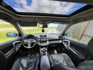 Toyota RAV4 2007 Marijampole, ar dzinēja tilpumu 2.20 L un nobraukumu 269 tūkst. km par 3500 €, foto 6 vietnē AUTOMOTO.COM.LV